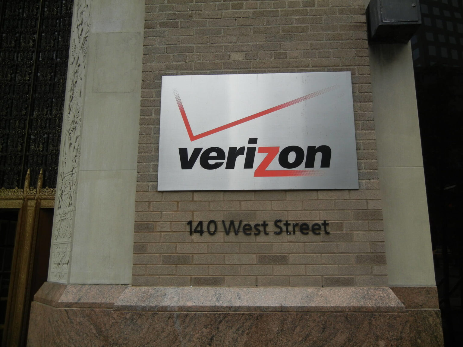 Flood Wall Installations & Applications | Flood Control America